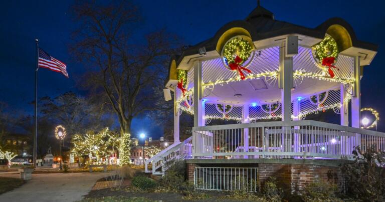 Gleaming Tinsel Towns welcome visitors to Mansfield, OH this holiday ...